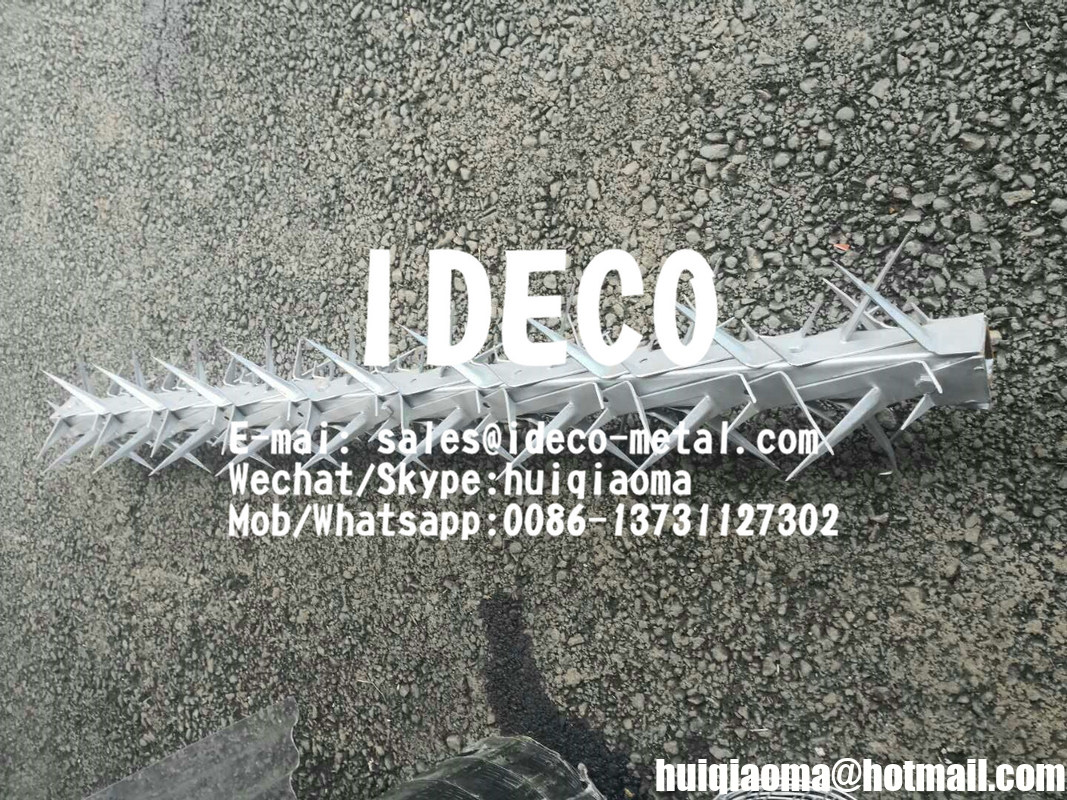 Heavily Galvanized Small type Rotary Razor Spikes, Rotating Fence ...